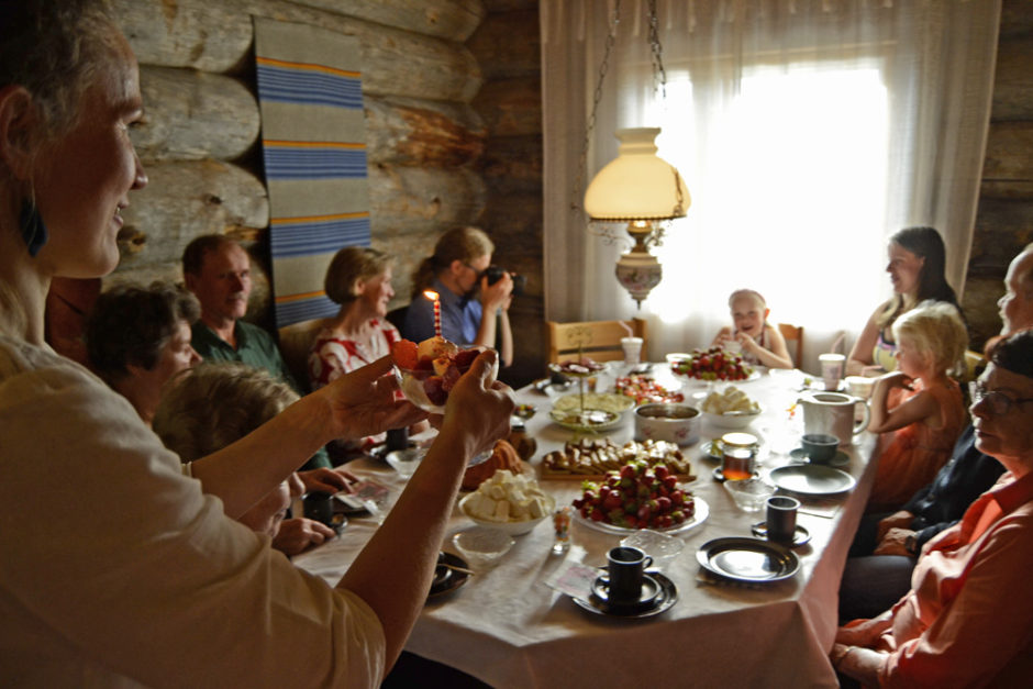 Recipe for Traditional Finnish Spoon Cookies "Lusikkaleivät" - SaimaaLife
