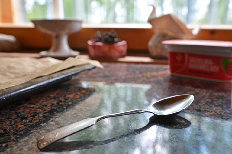 Recipe for Traditional Finnish Spoon Cookies "Lusikkaleivät" - SaimaaLife